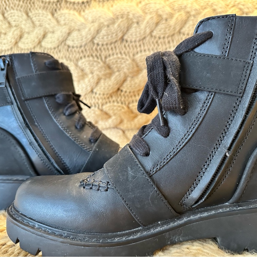 Ugg Black Leather Combat & Moto Boots - Gem